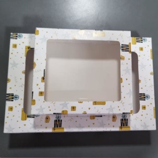 Новогодишни кутии со прозорче